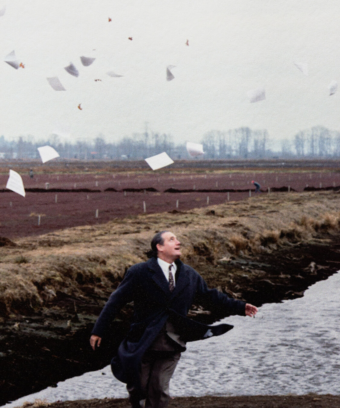 A Sudden Gust of Wind (after Hokusai), 1993 – ジェフ・ウォール - LEBENSFARBE レベ ...